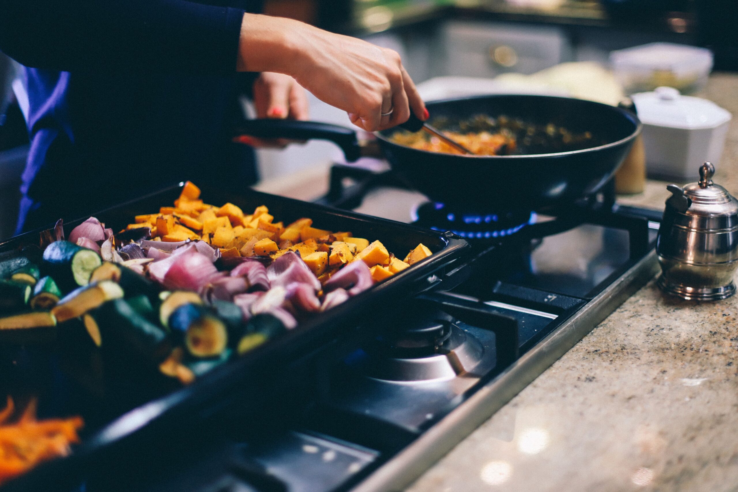 8 trucos para cocinar de manera saludable - TOVAR